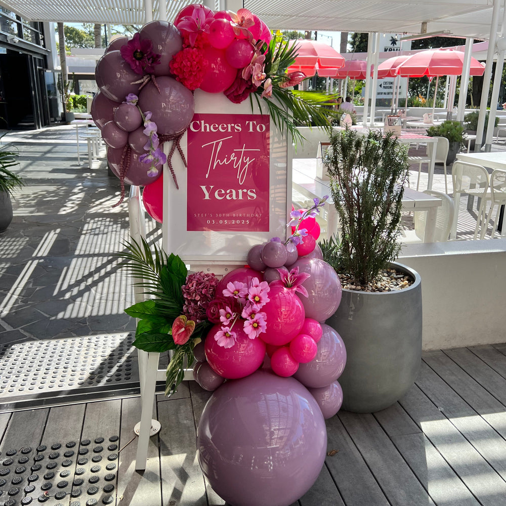 Classic Easel Print Hire Package | Custom Balloon Garland